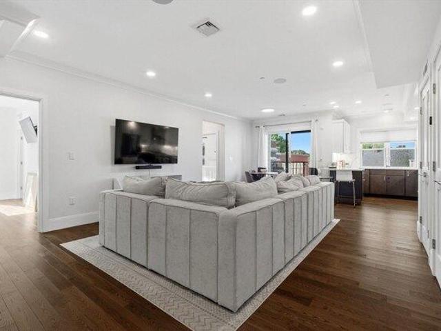 condo with 3 bedroom, Boston MA ES103444521