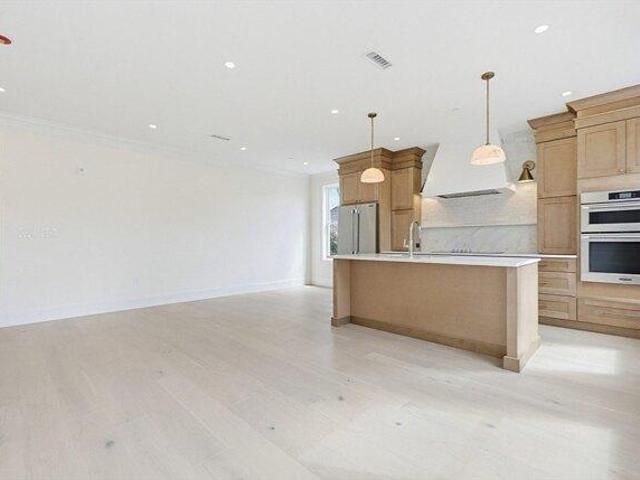 condo with 3 bedroom, Boston MA ES103495253