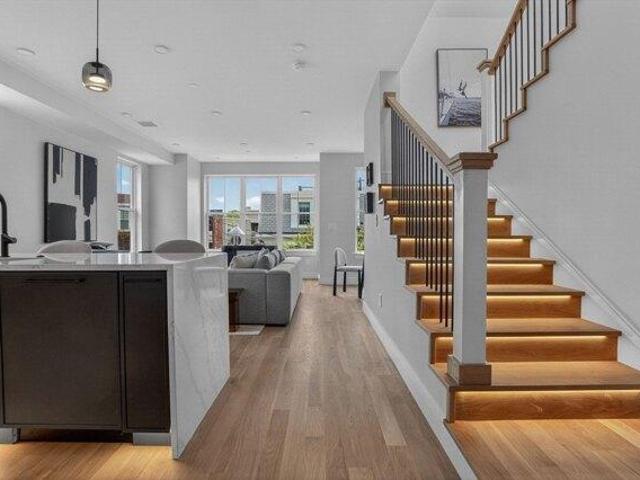 condo with 3 bedroom, Boston MA ES103497328