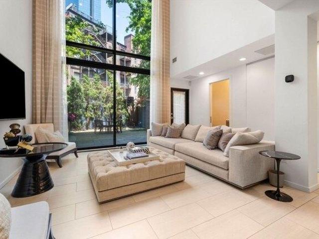 condo with 3 bedroom, Boston MA ES103605630