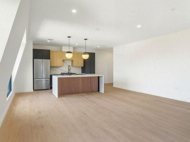 condo with 3 bedroom, Boston MA ES103620677