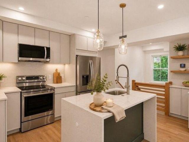 condo with 3 bedroom, Boston MA ES103710052