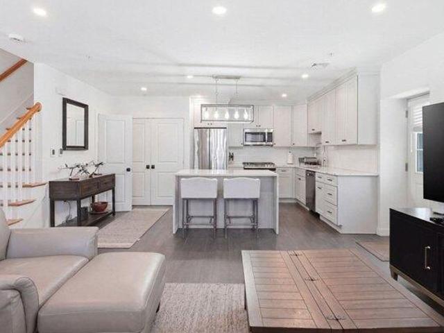 condo with 3 bedroom, Boston MA ES103806733