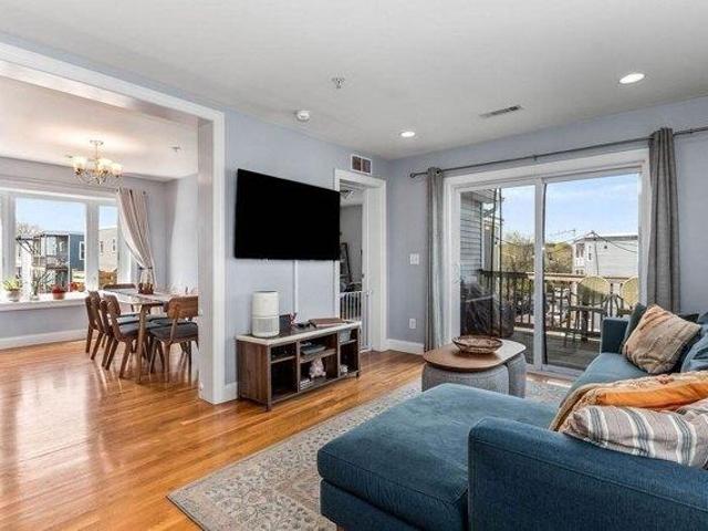 condo with 3 bedroom, Boston MA ES103808971