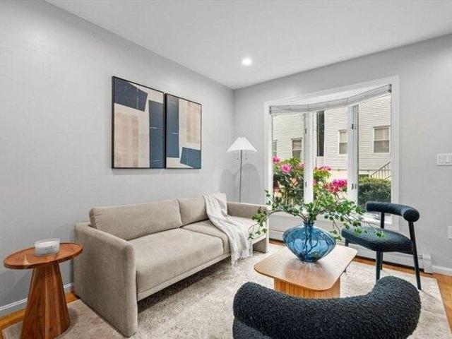condo with 3 bedroom, Boston MA ES103809131