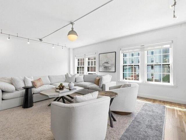 condo with 3 bedroom, Boston MA ES103969267
