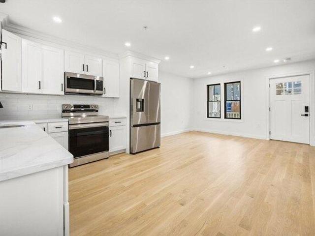 condo with 3 bedroom, Boston MA ES103035558