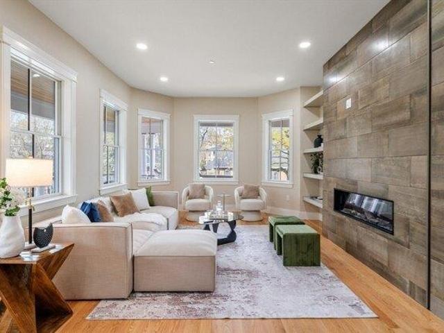 condo with 3 bedroom, Boston MA ES103035094