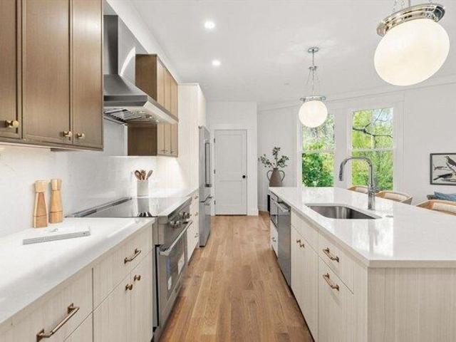 condo with 3 bedroom, Boston MA ES103070122