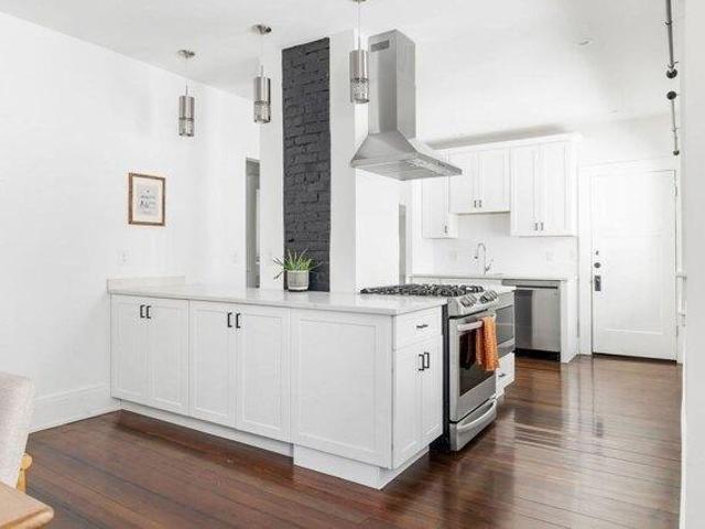 condo with 3 bedroom, Boston MA ES103071648