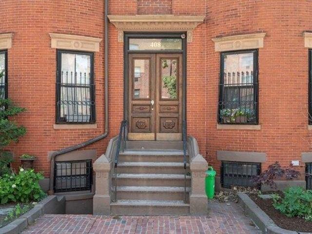 condo with 3 bedroom, Boston MA ES103187383