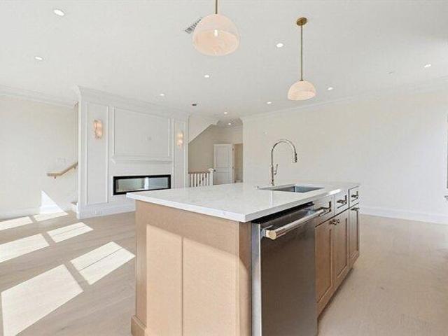 condo with 3 bedroom, Boston MA ES103188373
