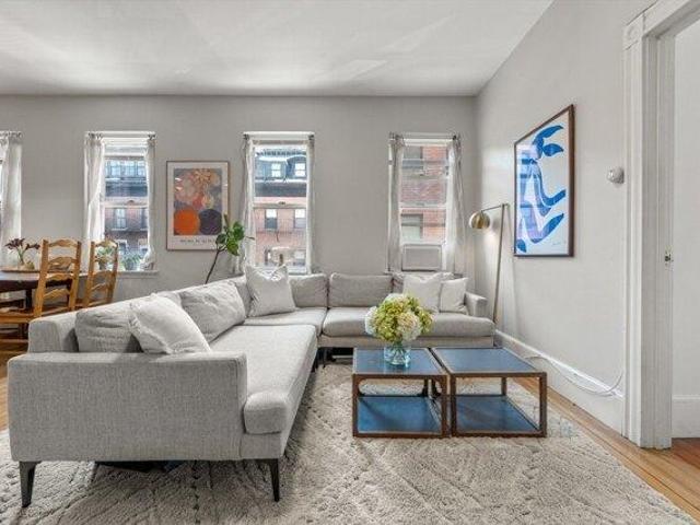 condo with 3 bedroom, Boston MA ES103221232