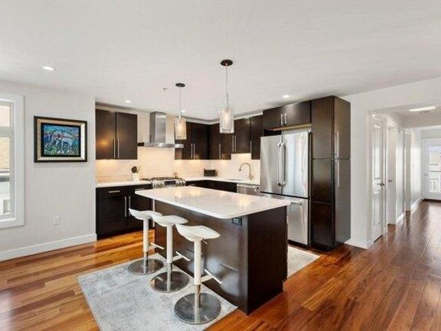 condo with 3 bedroom, Boston MA ES103221253
