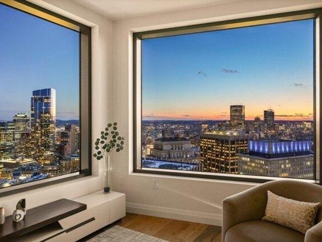 condo with 3 bedroom, Boston MA ES103222512