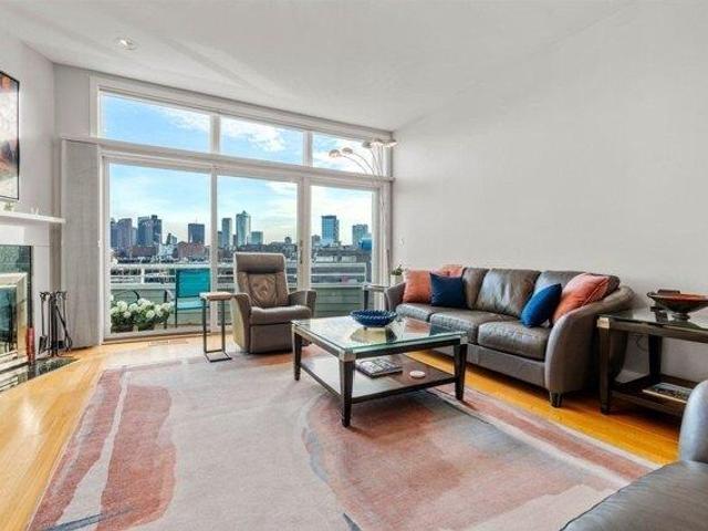 condo with 3 bedroom, Boston MA ES103223981