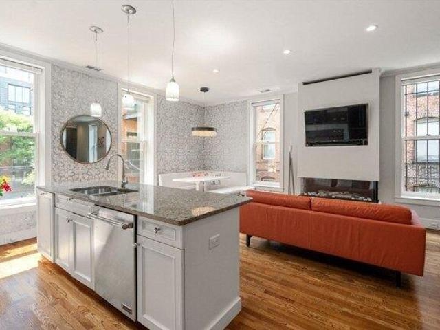 condo with 3 bedroom, Boston MA ES103247553