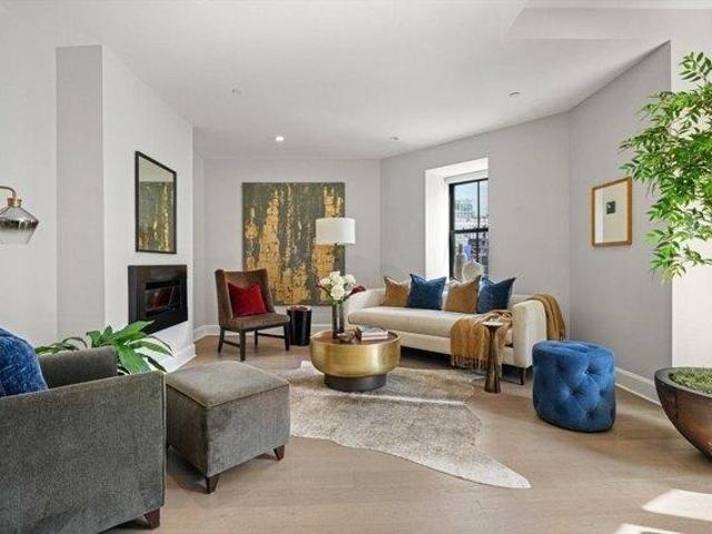 condo with 3 bedroom, Boston MA ES103249476