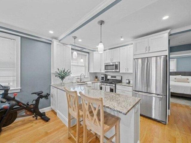 condo with 3 bedroom, Boston MA ES103250563