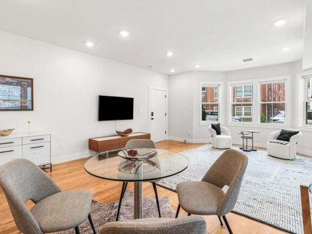 condo with 3 bedroom, Boston MA ES104543147