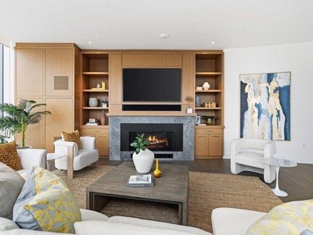 condo with 3 bedroom, Boston MA ES104604386