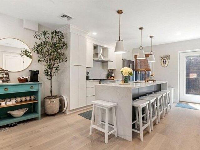 condo with 3 bedroom, Boston MA ES104651882