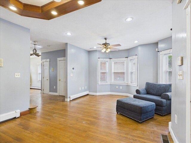 condo with 3 bedroom, Boston MA ES104758946