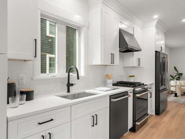 condo with 3 bedroom, Boston MA ES104788312