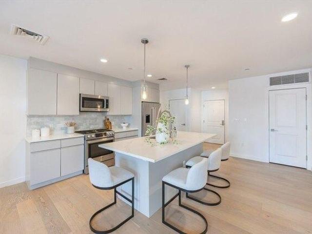 condo with 3 bedroom, Boston MA ES104808050
