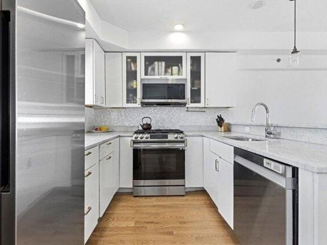 condo with 3 bedroom, Boston MA ES104808245