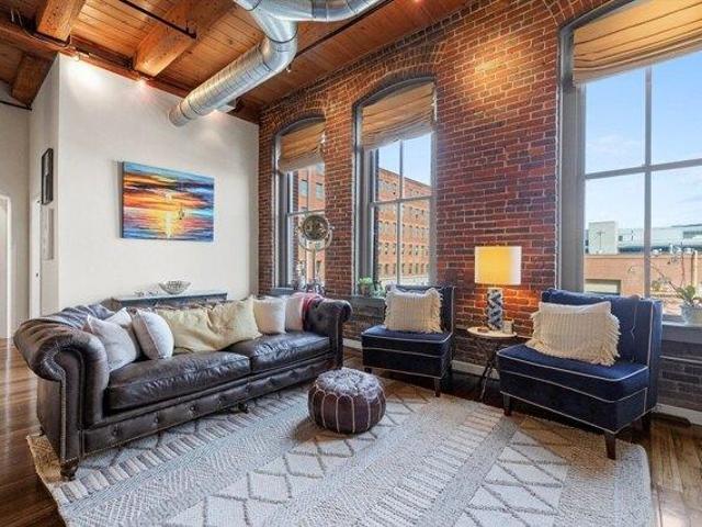 condo with 3 bedroom, Boston MA ES104810381