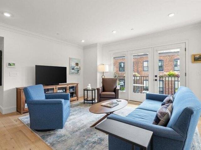 condo with 3 bedroom, Boston MA ES104811573