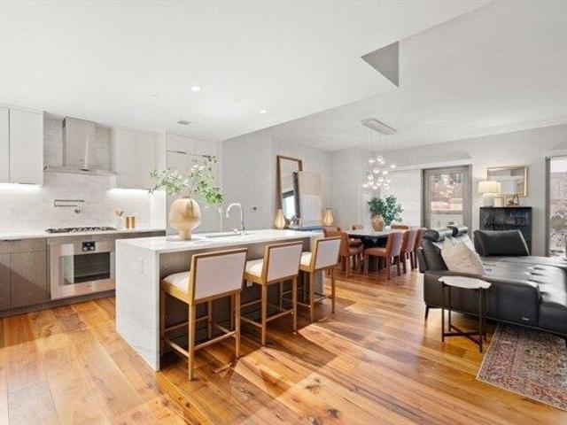 condo with 3 bedroom, Boston MA ES104830877