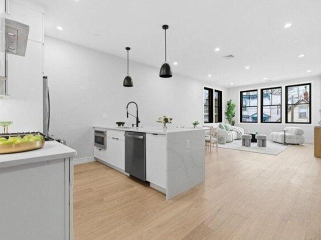 condo with 3 bedroom, Boston MA ES104835744