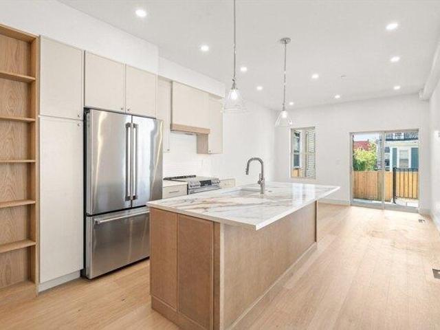 condo with 3 bedroom, Boston MA ES104835776