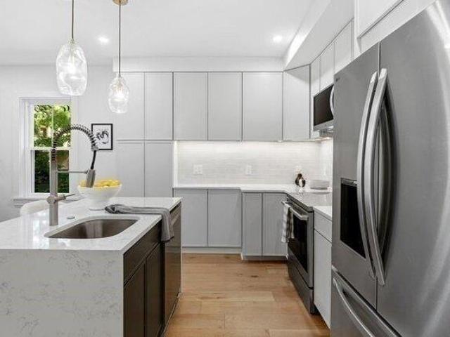 condo with 3 bedroom, Boston MA ES104850710