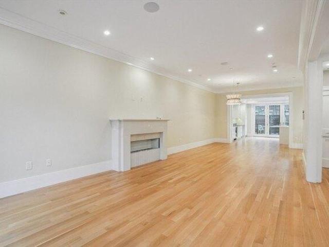 condo with 3 bedroom, Boston MA ES104853219