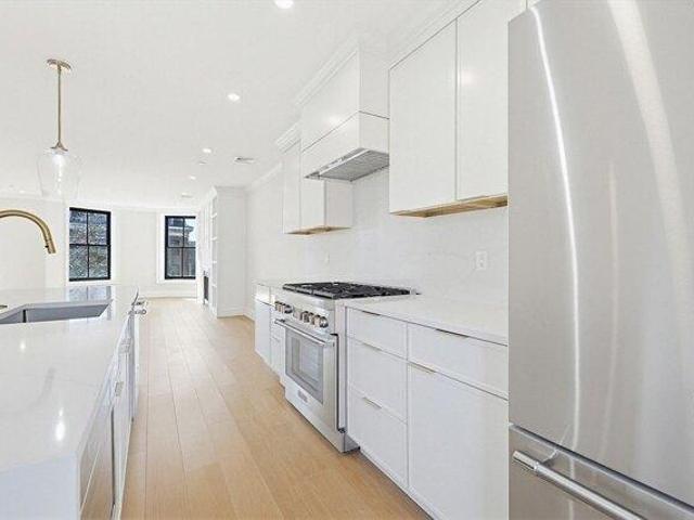 condo with 3 bedroom, Boston MA ES104869674