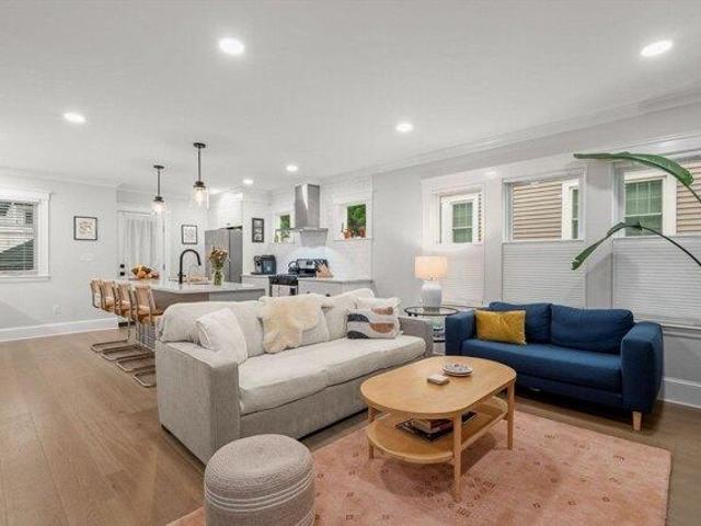 condo with 3 bedroom, Boston MA ES104904372