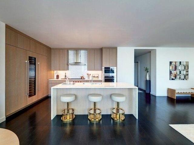 condo with 3 bedroom, Boston MA ES104010328