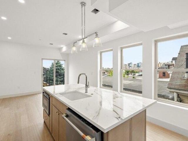 condo with 3 bedroom, Boston MA ES104148787