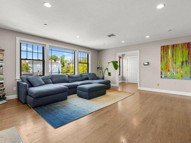 condo with 3 bedroom, Boston MA ES104375199
