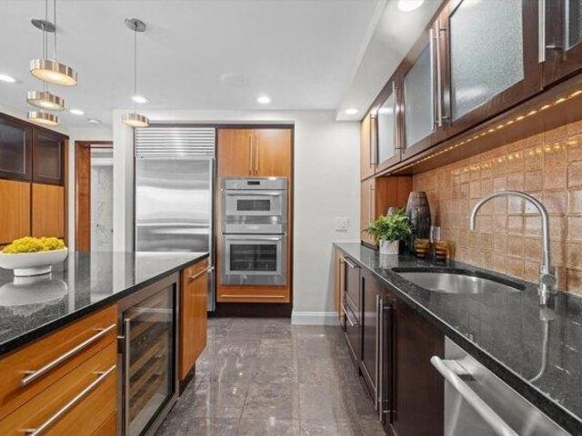 condo with 3 bedroom, Boston MA ES105516502