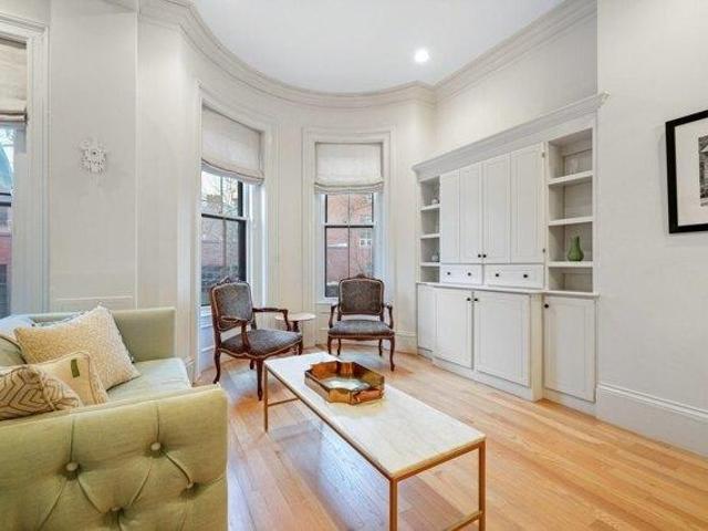 condo with 3 bedroom, Boston MA ES105577226