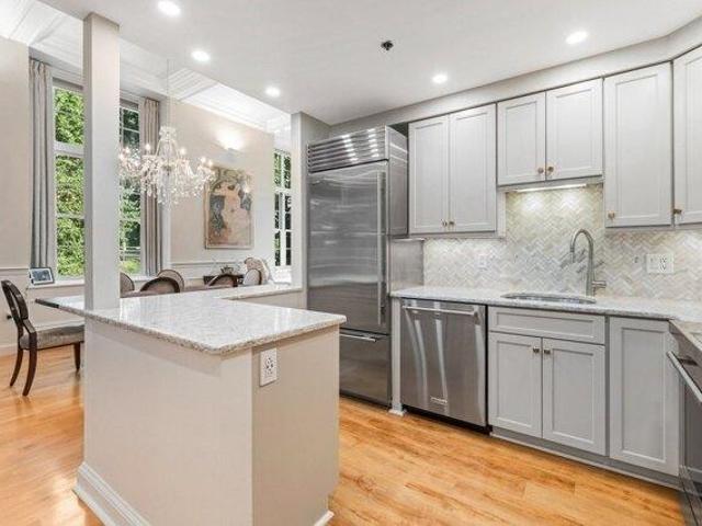 condo with 3 bedroom, Boston MA ES105590033