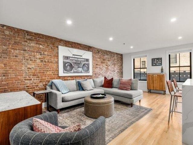 condo with 3 bedroom, Boston MA ES105591211