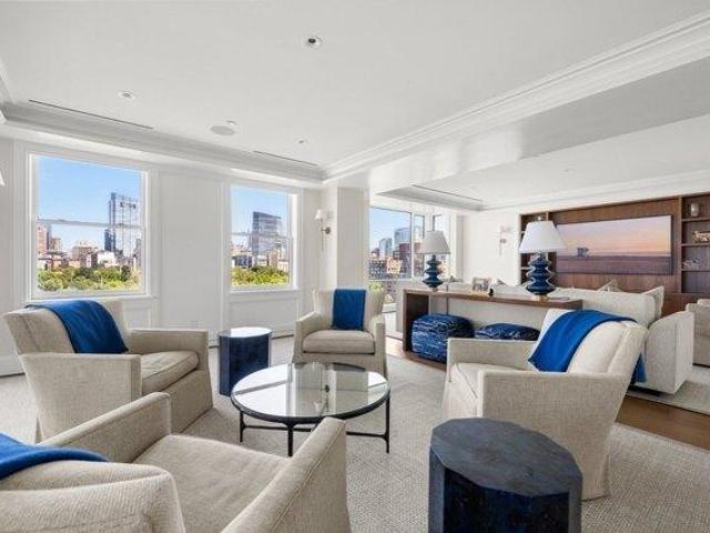 condo with 3 bedroom, Boston MA ES105040440