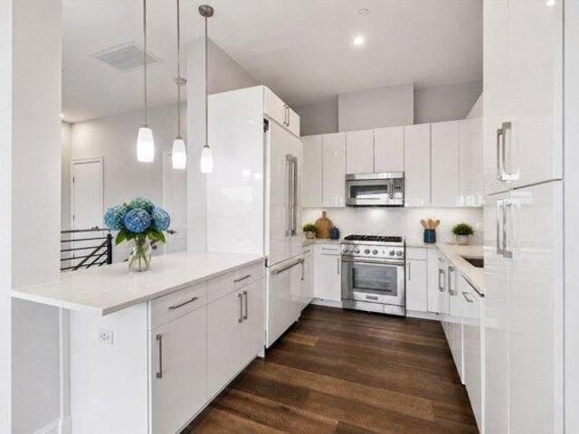 condo with 3 bedroom, Boston MA ES105059070