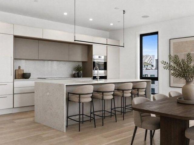 condo with 3 bedroom, Boston MA ES105082423