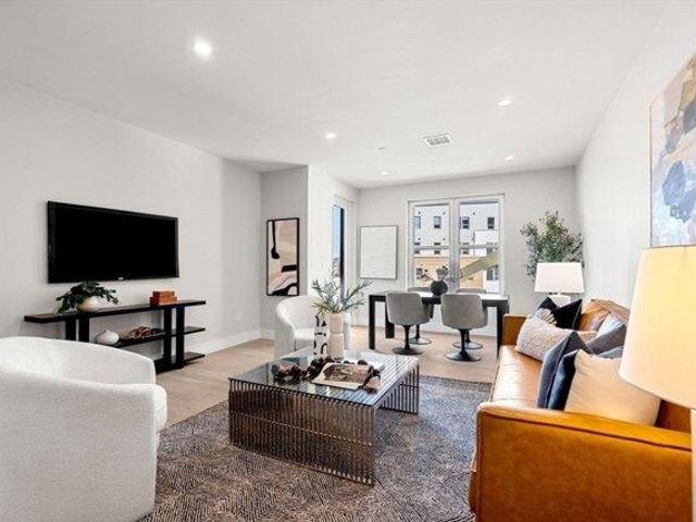 condo with 3 bedroom, Boston MA ES105082467